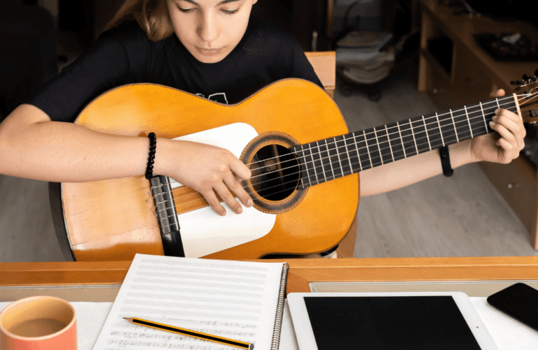 Ankara Akustik Gitar Kursu - Adam Sanat Akademi Ankara Akustik Gitar Kursu - Adam Sanat Akademi